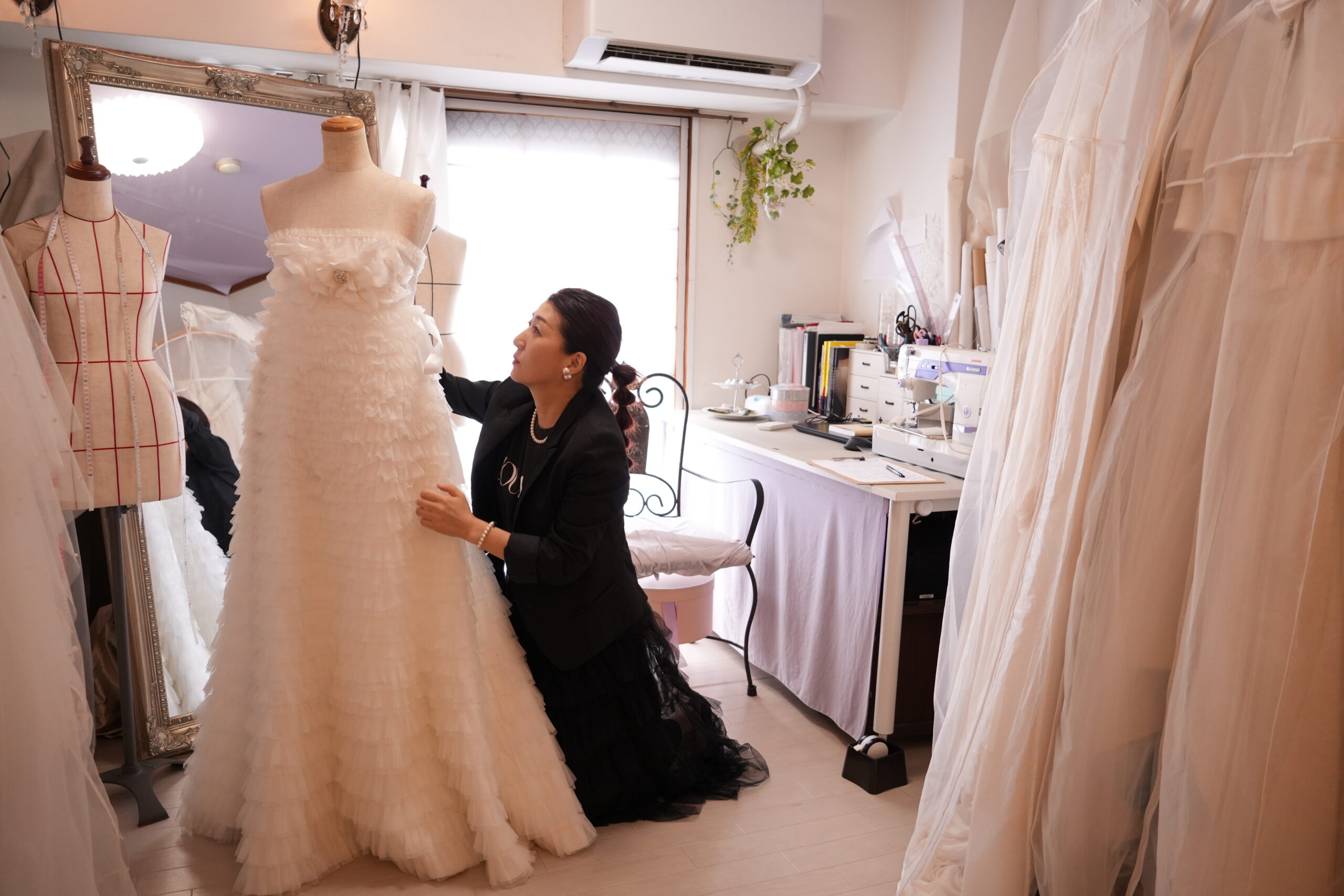 The secret to fully responding to customer needs: A wedding designer ...